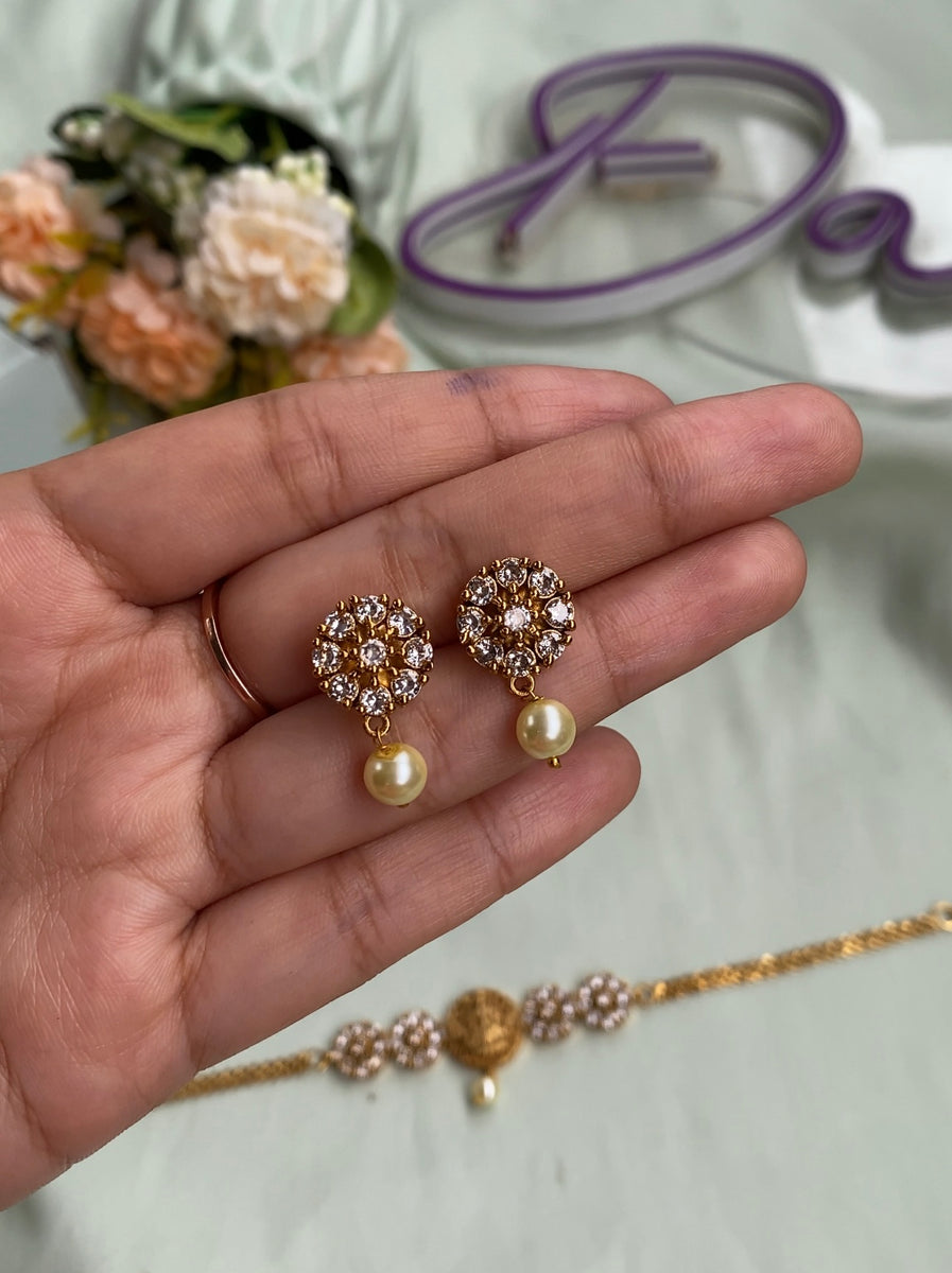 Lakshmi White stone Choker with Earrings – Daivik.in