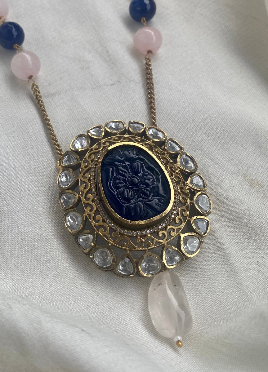 Jaipuri carved stone Pendant set with earrings – Daivik.in