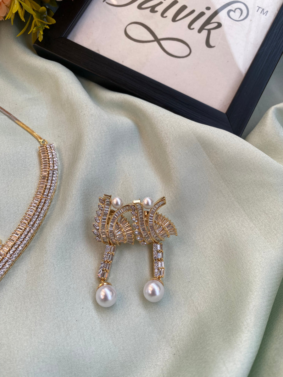 Designer Gold Diamond look Alike Pearl Necklace with Earrings – Daivik.in