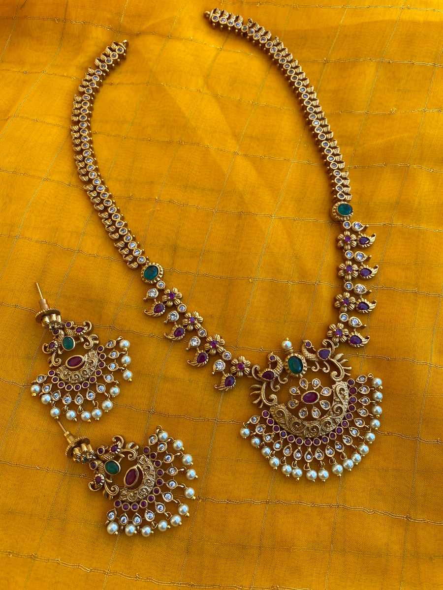 Uncut Kemp Short Haram With Earrings – Daivik.in